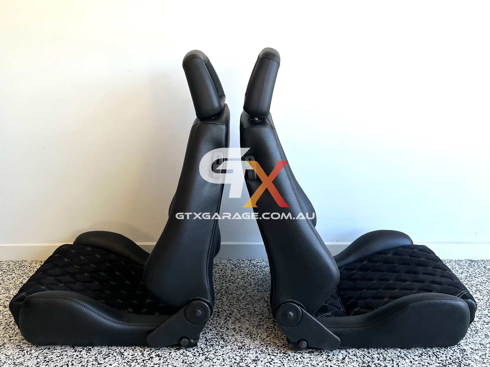 RECARO LX Fishnet Diamond White Stitching – GTX Garage